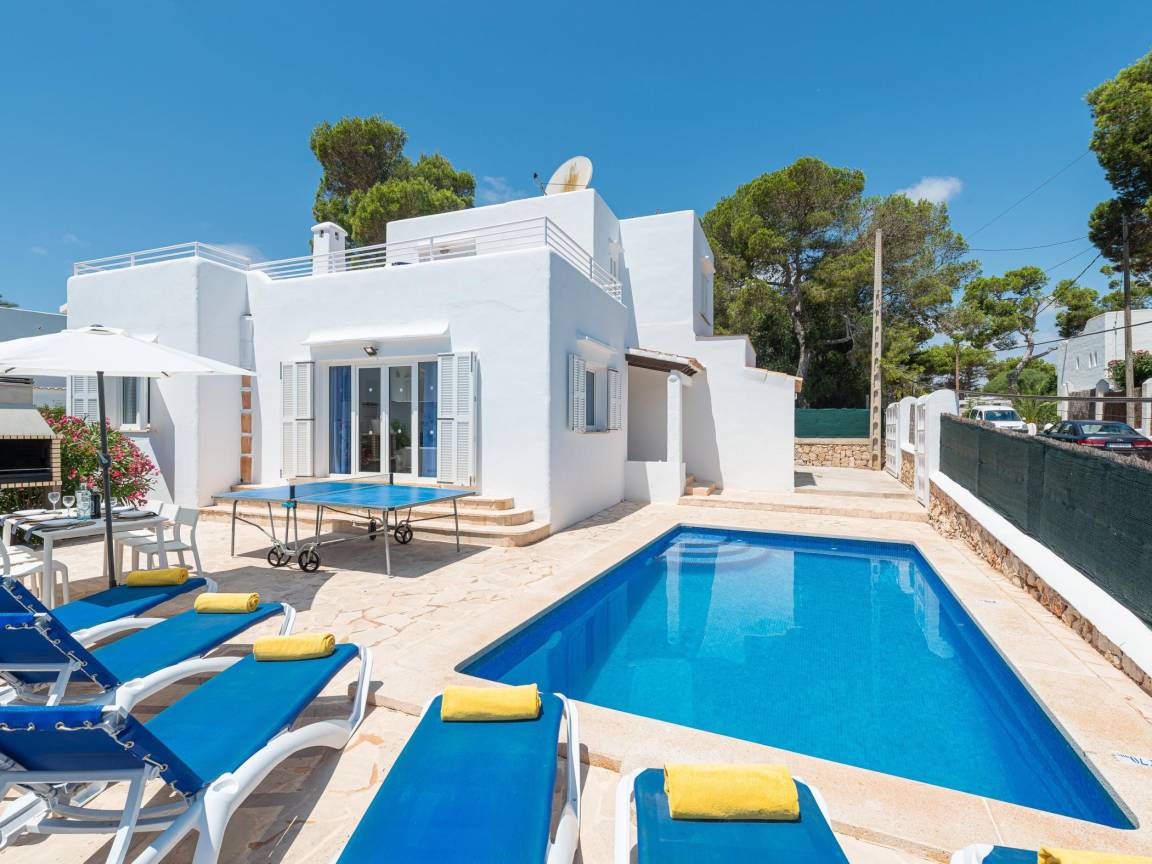 434 M² Villa ∙ 4 Bedrooms ∙ 8 Guests - Cala d'Or
