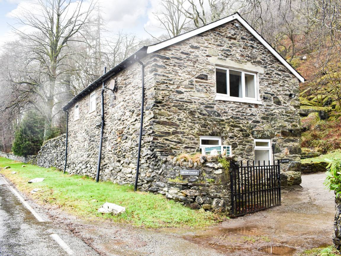 Cottage ∙ 3 Bedrooms ∙ 7 Guests - Beddgelert