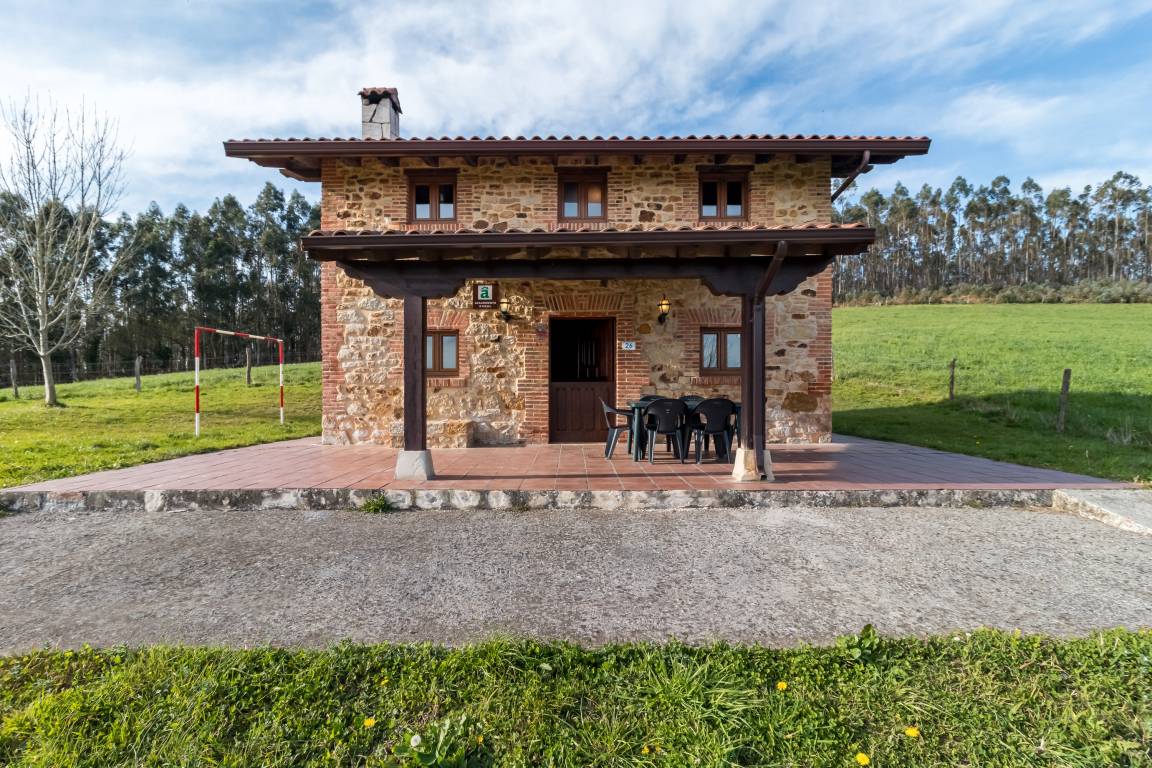 100 M² Maison De Vacances ∙ 2 Chambres ∙ 6 Personnes - Arnuero