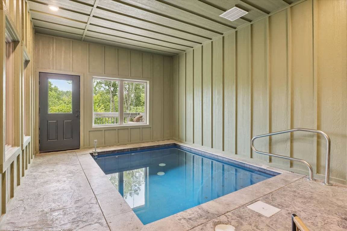 Apartment ∙ 4 Bedrooms ∙ 12 Guests - Pigeon Forge, TN