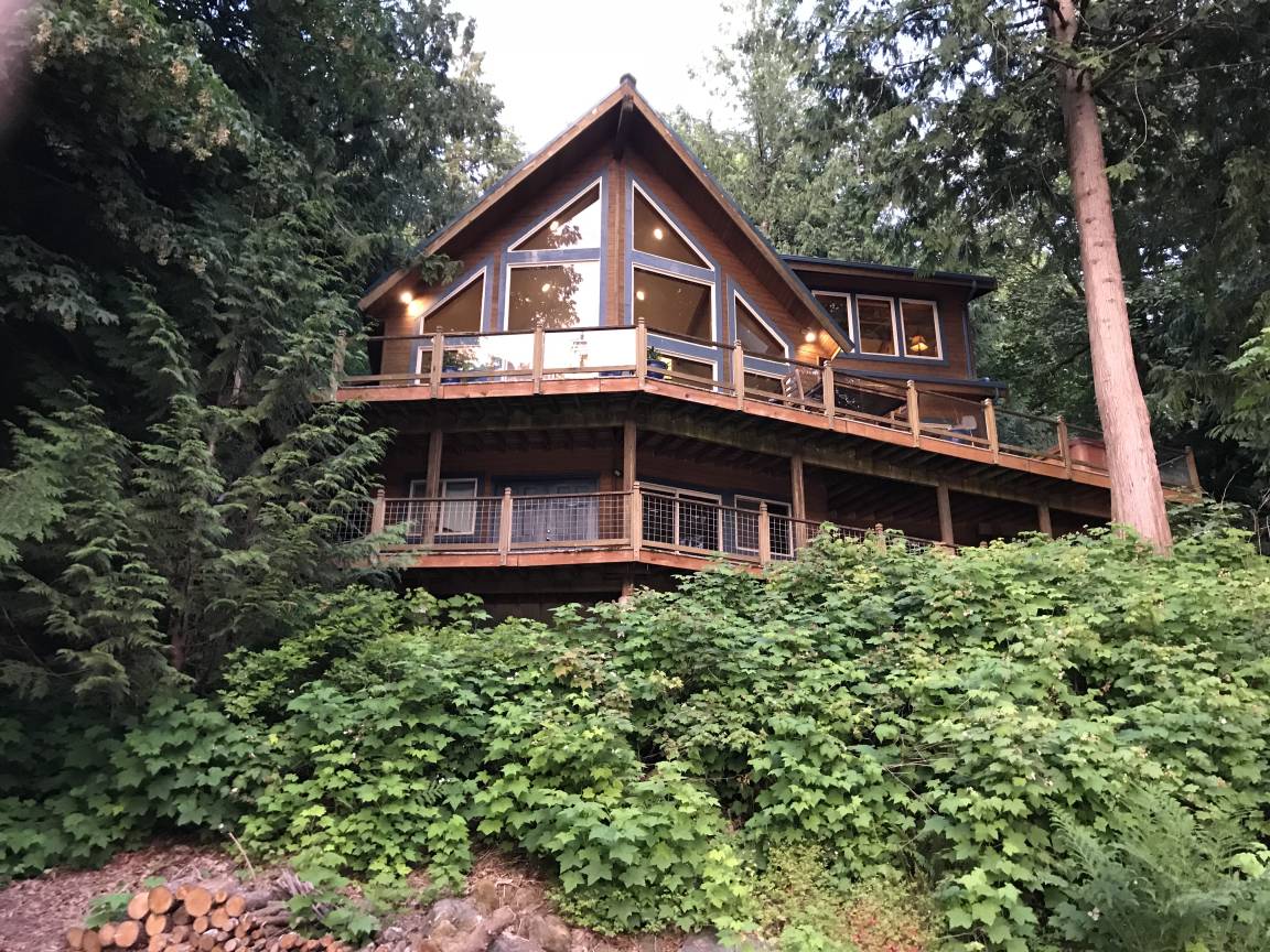 208 M² House ∙ 3 Bedrooms ∙ 8 Guests - Cultus Lake