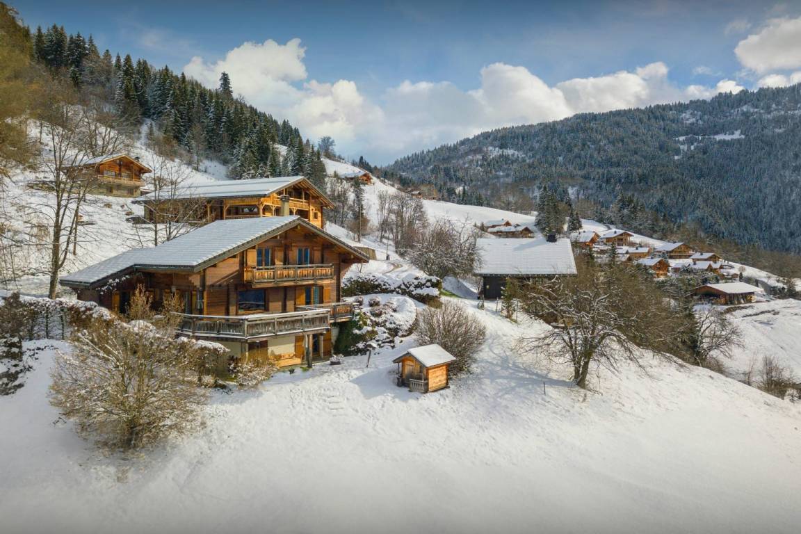 160 M² Chalet ∙ 4 Schlafzimmer ∙ 9 Gäste - Manigod