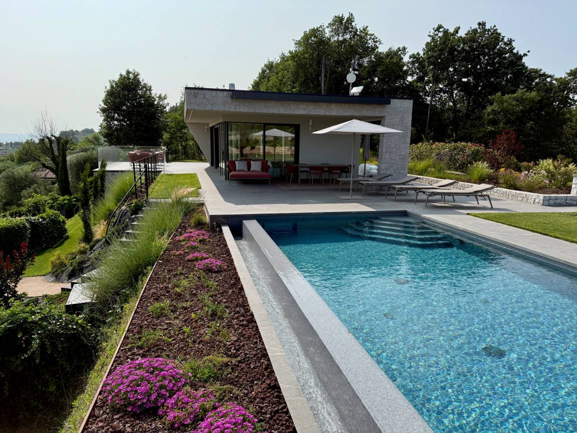 130 M² Villa ∙ 2 Bedrooms ∙ 4 Guests - Bardolino