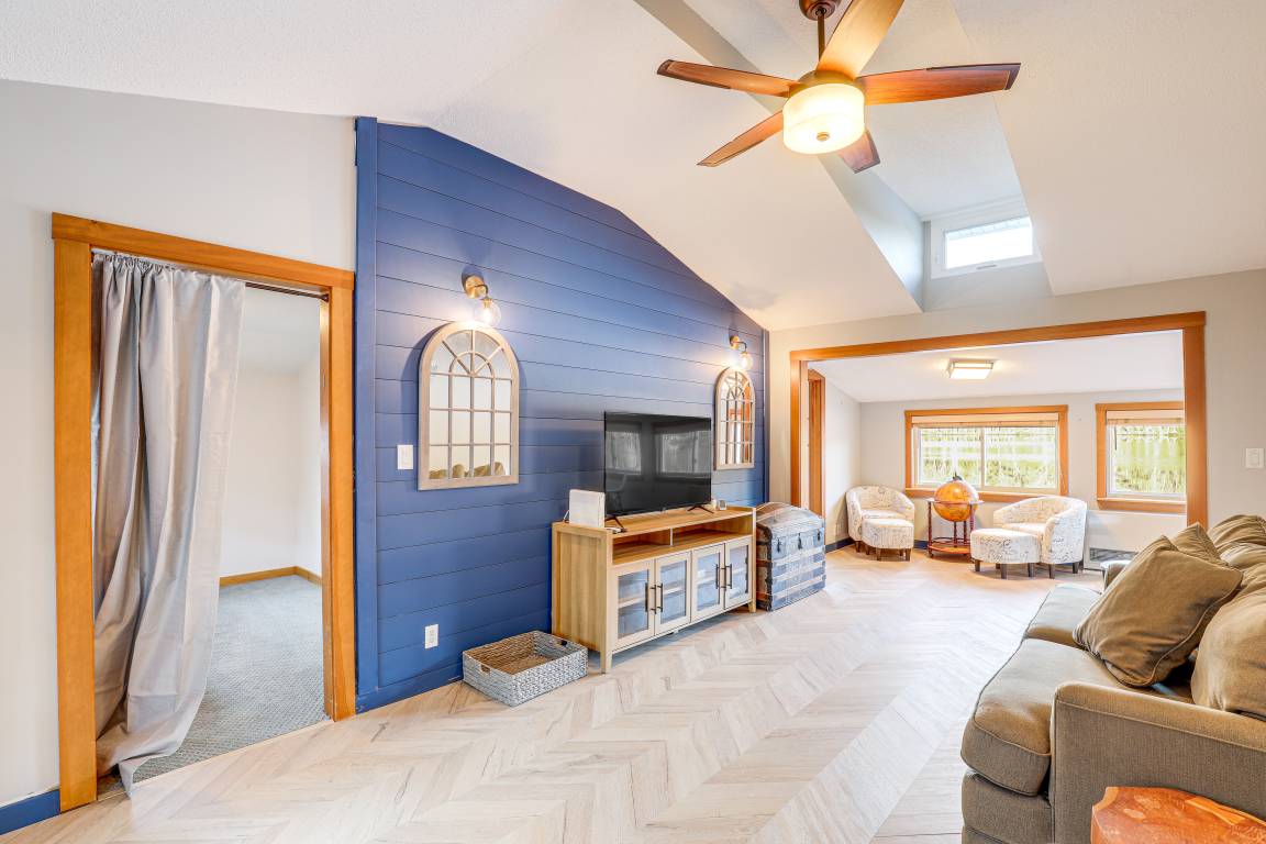 88 M² House ∙ 2 Bedrooms ∙ 6 Guests - Londonderry, NH