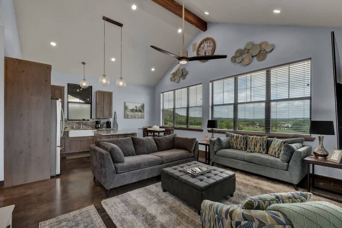 House ∙ 1 Bedroom ∙ 4 Guests - Fredericksburg, TX