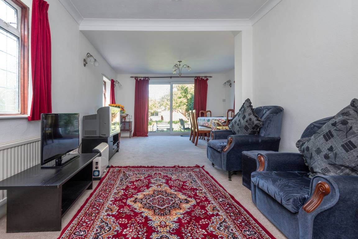 Bungalow ∙ 2 Bedrooms ∙ 4 Guests - London