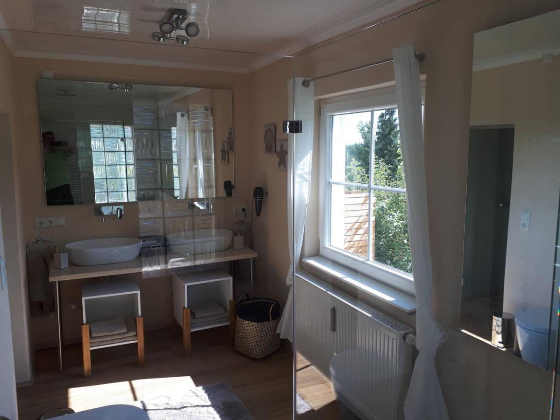 100 M² Ferienwohnung ∙ 2 Schlafzimmer ∙ 6 Gäste - Passau