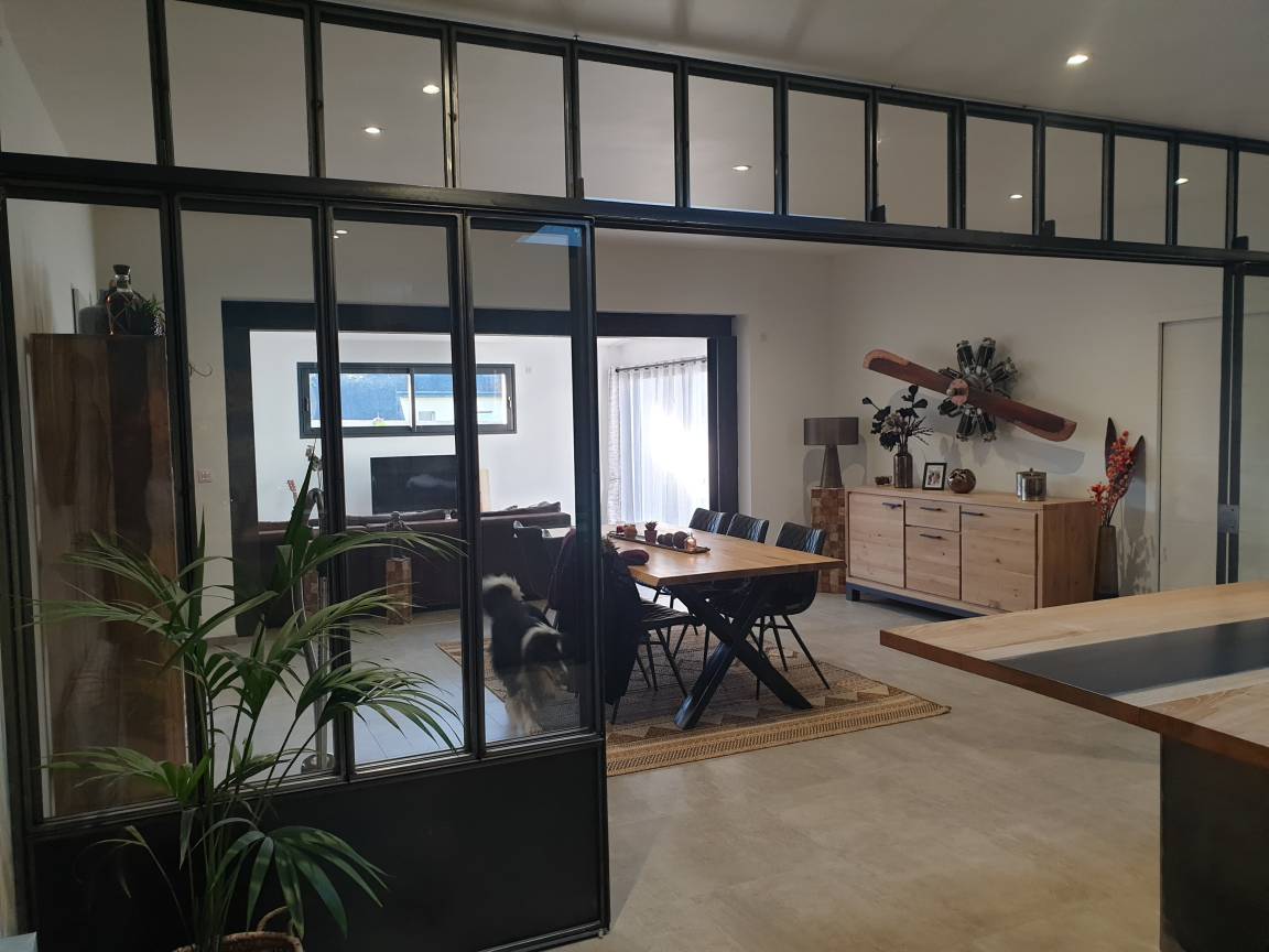 142 M² Maison De Vacances ∙ 3 Chambres ∙ 6 Personnes - Ambon
