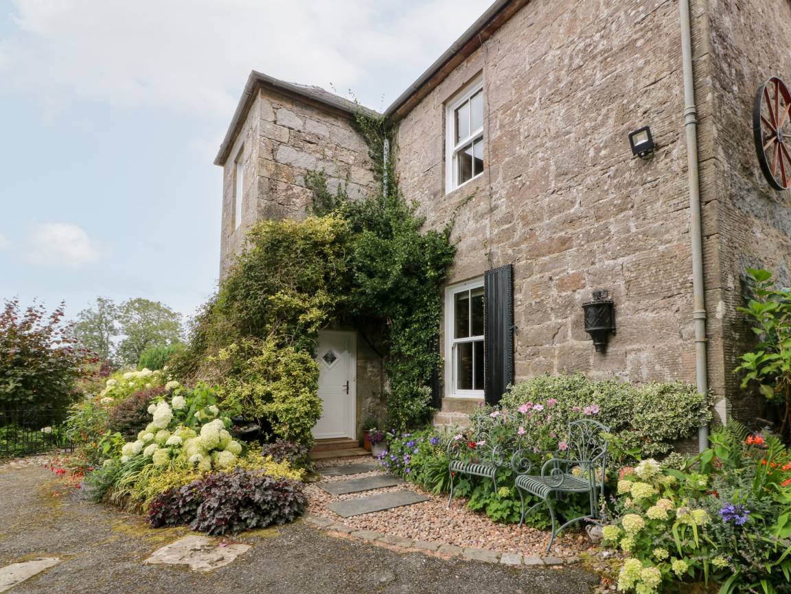 Cottage ∙ 3 Bedrooms ∙ 6 Guests - Culzean Castle