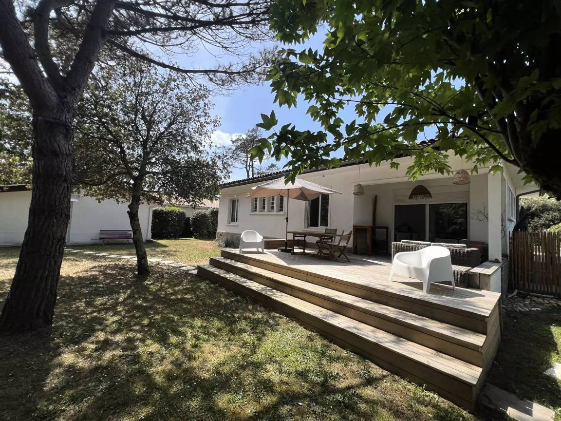 157 M² Ferienhaus ∙ 4 Schlafzimmer ∙ 10 Gäste - Soulac-sur-Mer