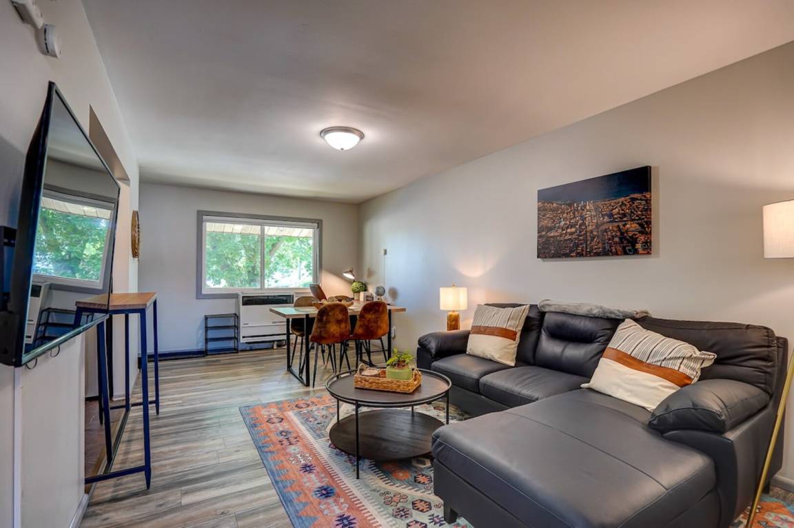 42 M² Apartment ∙ 1 Bedroom ∙ 2 Guests - Milwaukee