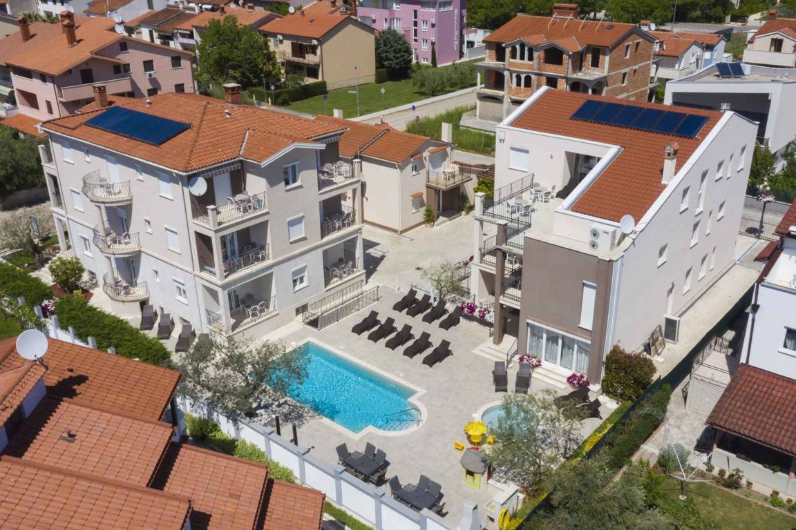70 M² Apartment ∙ 2 Bedrooms ∙ 6 Guests - Pula