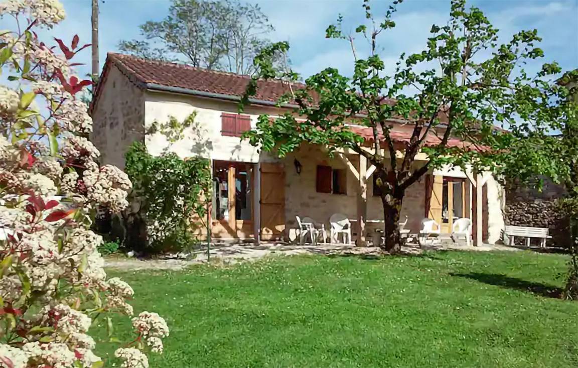 100 M² Casa ∙ 2 Habitaciones ∙ 4 Huéspedes - Albas