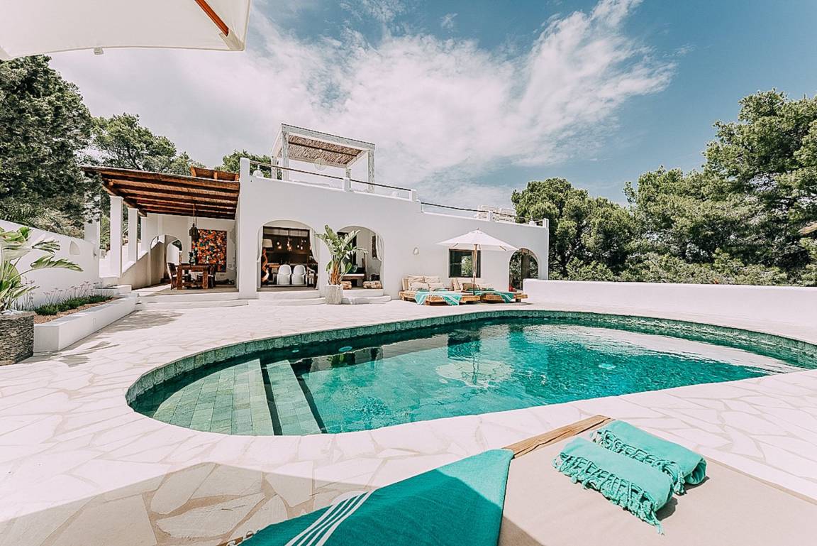 Villa ∙ 4 Habitaciones ∙ 8 Huéspedes - Islas de Ibiza