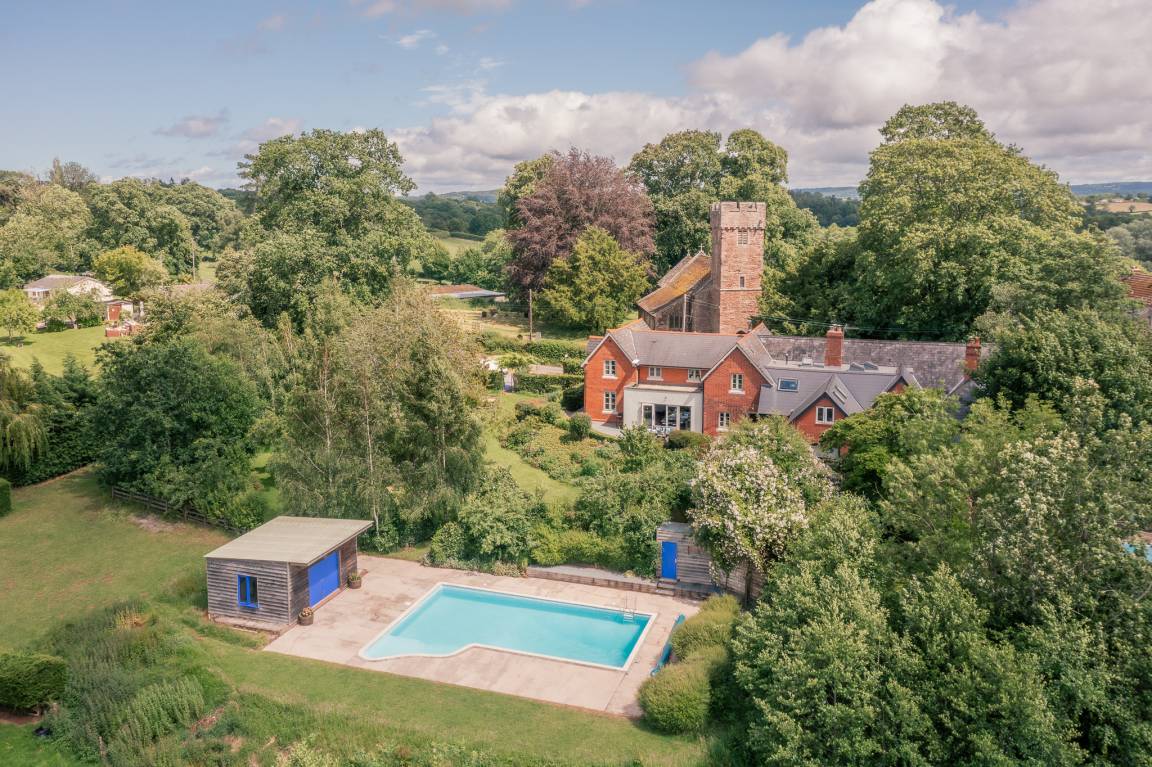 210 M² House ∙ 4 Bedrooms ∙ 8 Guests - Forest of Dean