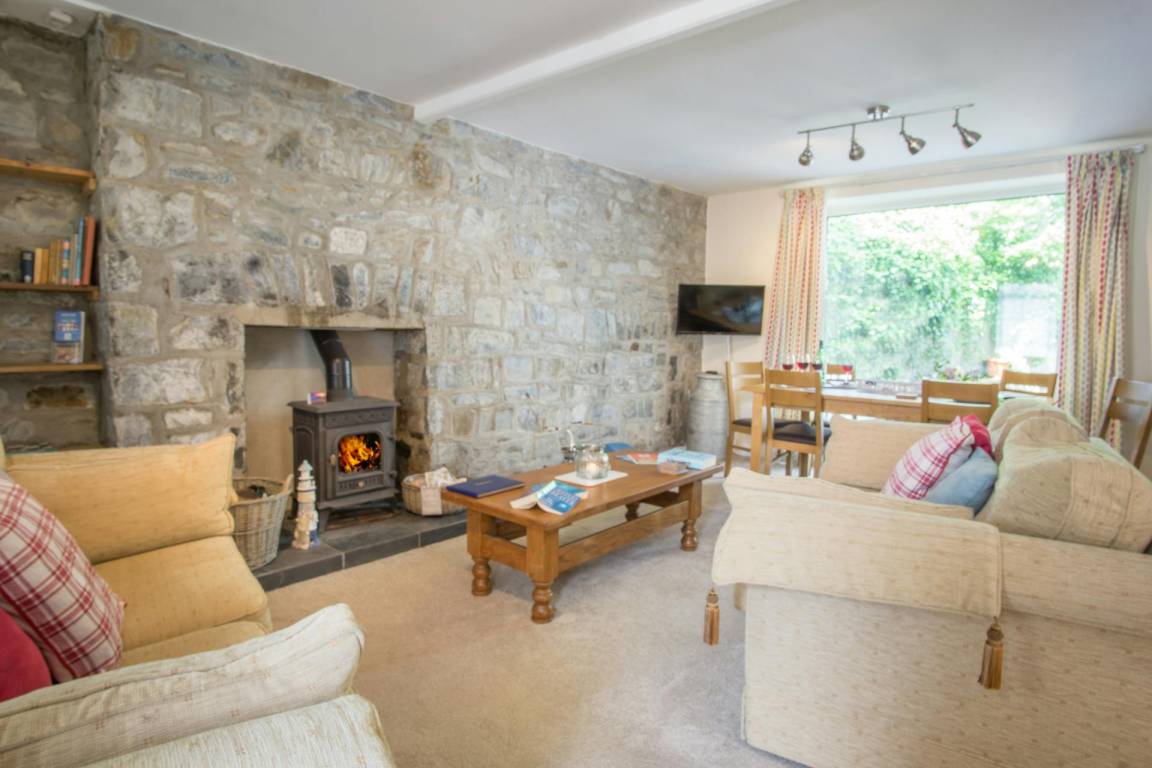107 M² Cottage ∙ 3 Bedrooms ∙ 5 Guests - New Quay