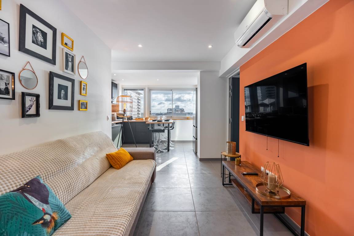 85 M² Ferienwohnung ∙ 4 Schlafzimmer ∙ 8 Gäste - Nancy