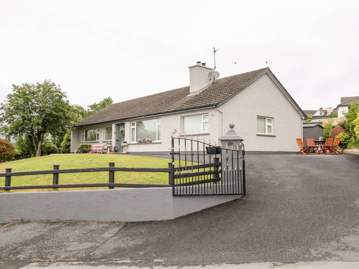 Cottage ∙ 3 Bedrooms ∙ 6 Guests - Carlingford