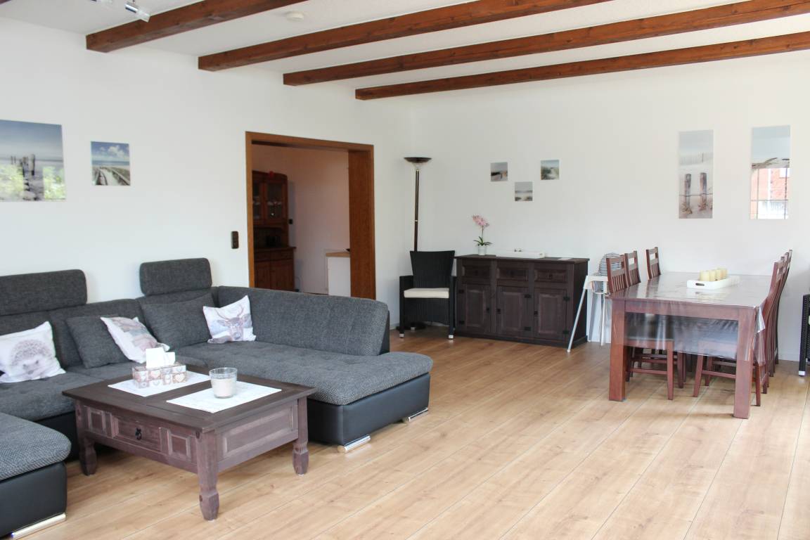 84 M² Ferienwohnung ∙ 2 Schlafzimmer ∙ 6 Gäste - Westerdeichstrich