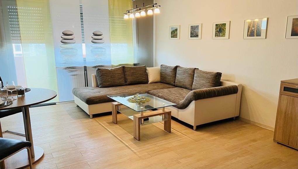 40 M² Ferienwohnung ∙ 1 Schlafzimmer ∙ 2 Gäste - Bad Bergzabern