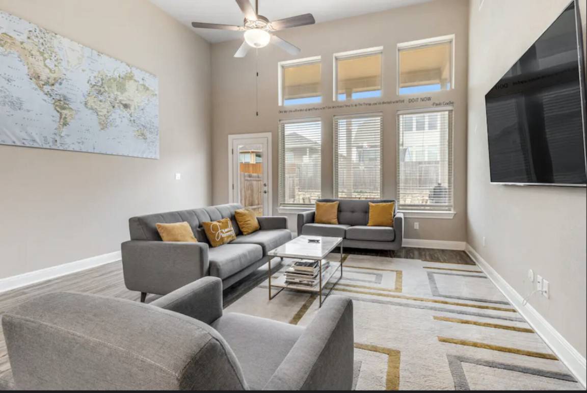 279 M² House ∙ 5 Bedrooms ∙ 10 Guests - Georgetown, TX