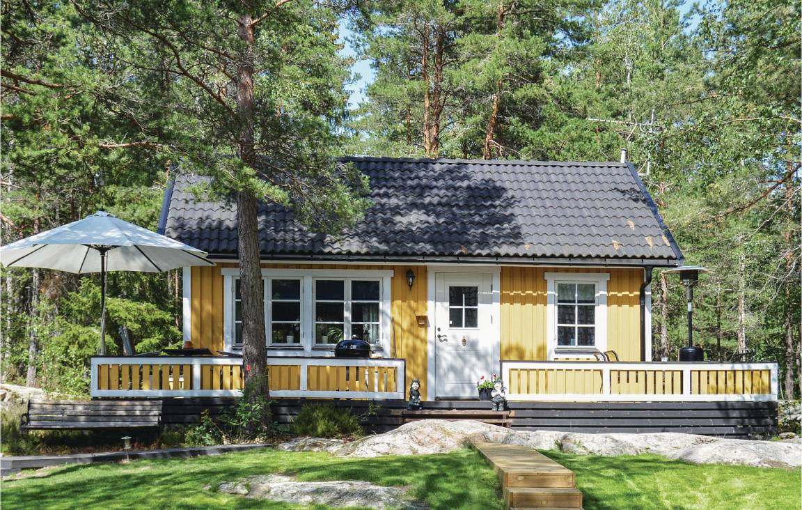 50 M² Hus ∙ 1 Sovrum ∙ 4 Gäster - Strängnäs