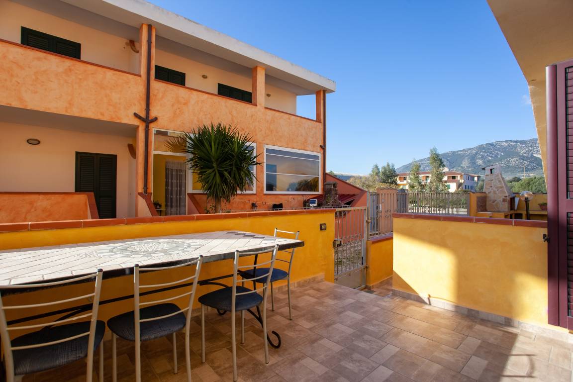 80 M² Apartment ∙ 2 Bedrooms ∙ 4 Guests - Orosei