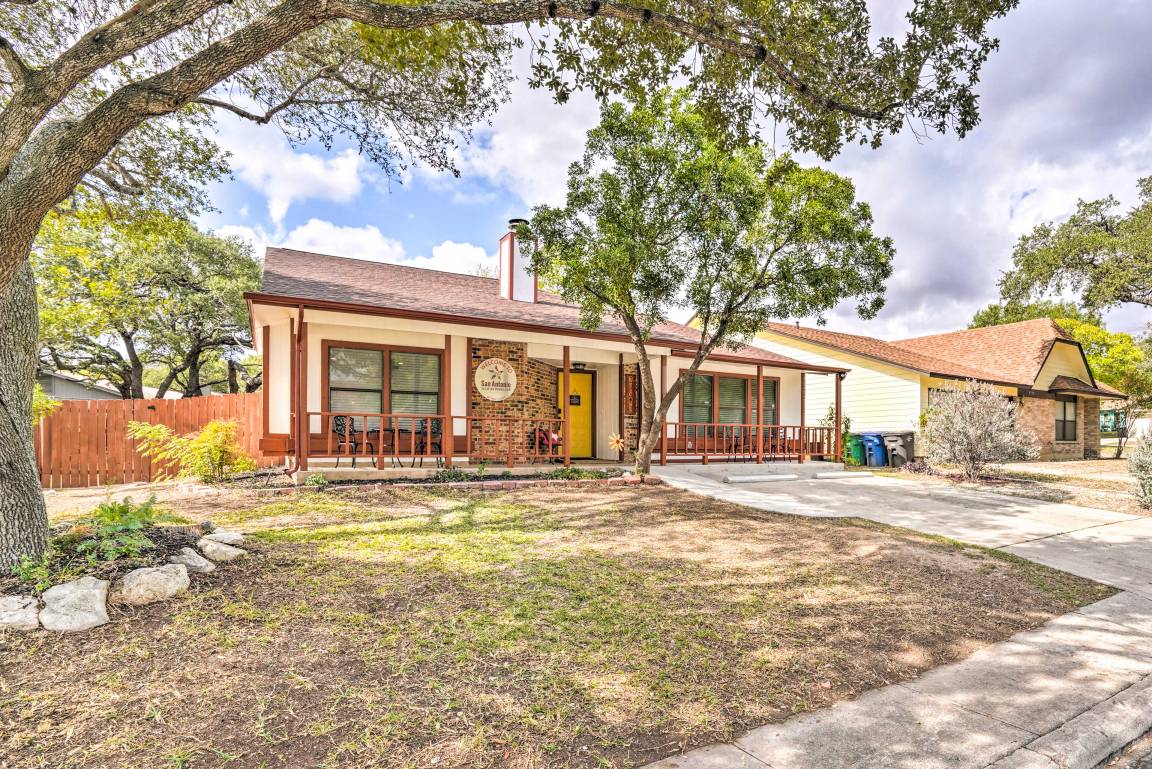 214 M² House ∙ 4 Bedrooms ∙ 10 Guests - San Antonio, TX