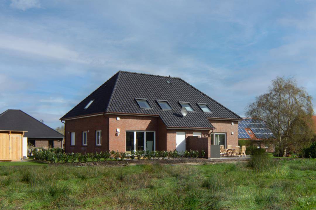 110 M² Ferienwohnung ∙ 2 Schlafzimmer ∙ 4 Gäste - Hage