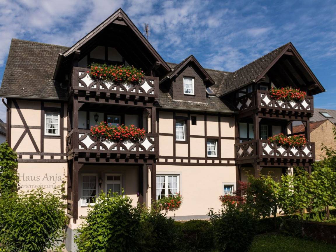 60 M² Ferienwohnung ∙ 2 Schlafzimmer ∙ 5 Gäste - Cochem