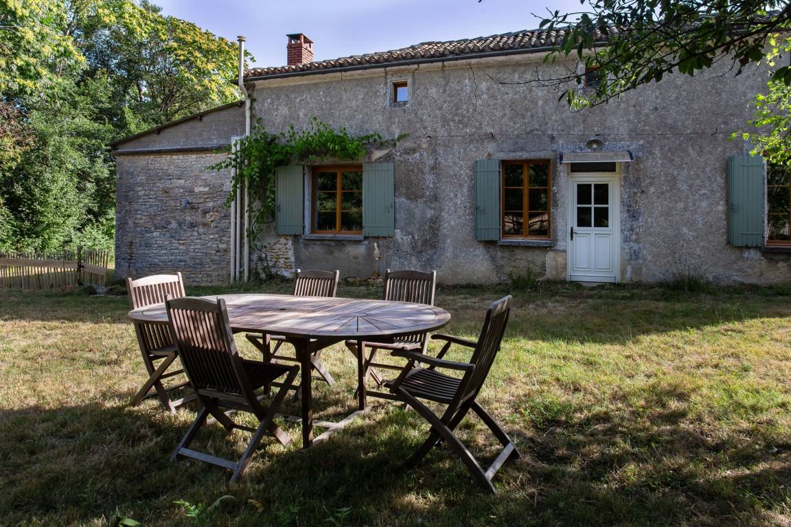 130 M² Cottage ∙ 3 Bedrooms ∙ 8 Guests - Charente