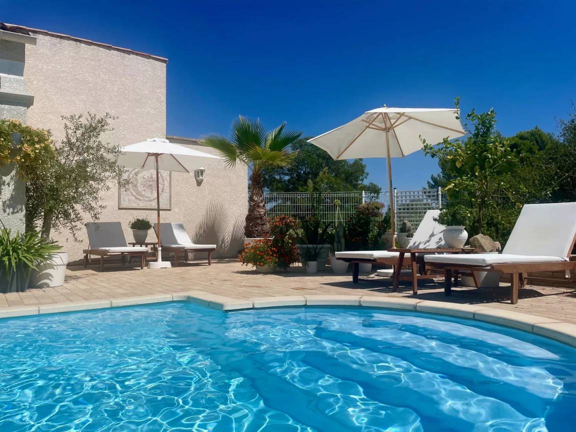 105 M² House ∙ 2 Bedrooms ∙ 4 Guests - Roquebrun