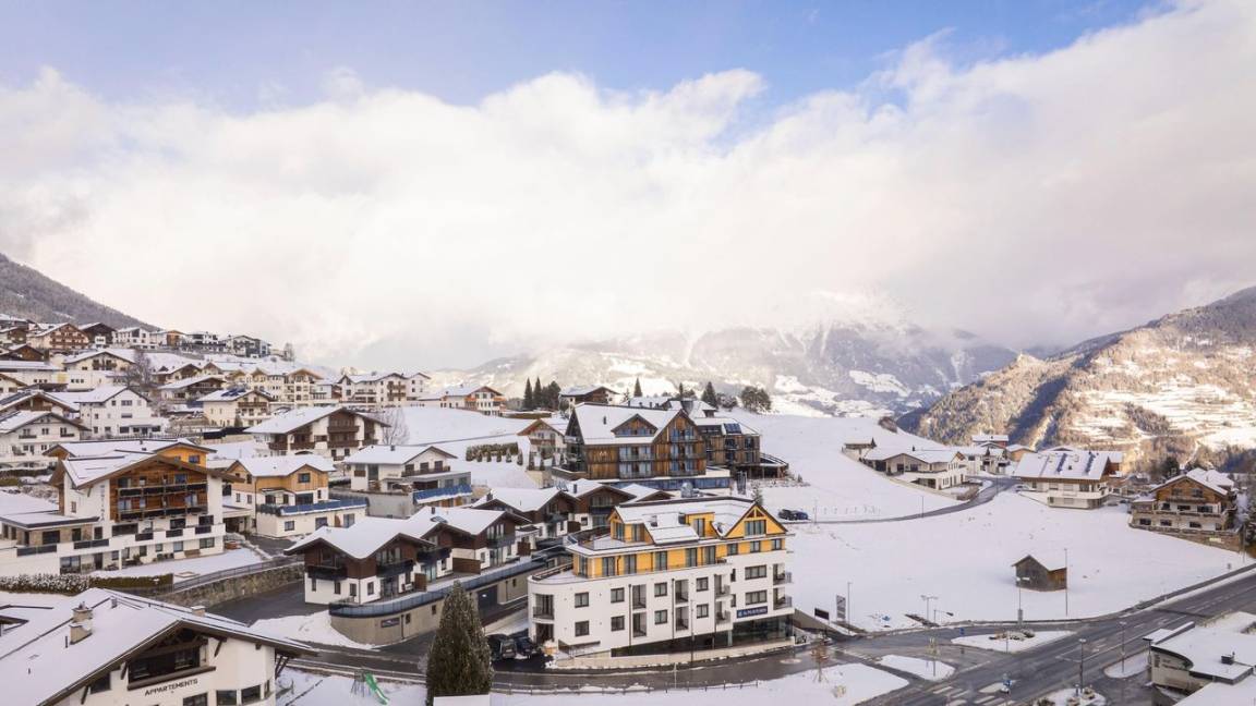 114 M² Apartment ∙ 2 Bedrooms ∙ 6 Guests - Fiss