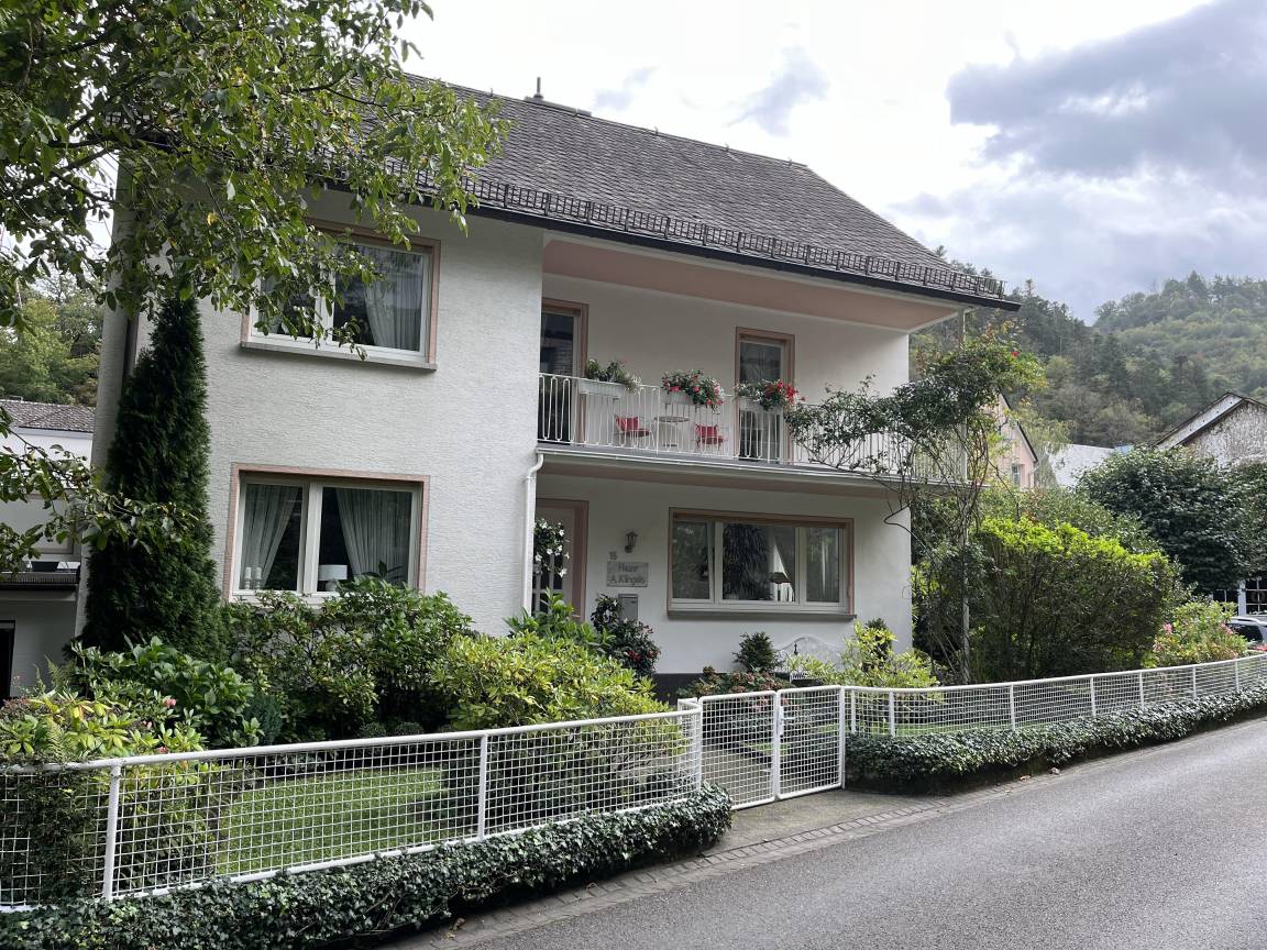 60 M² Ferienwohnung ∙ 1 Schlafzimmer ∙ 2 Gäste - Bad Bertrich