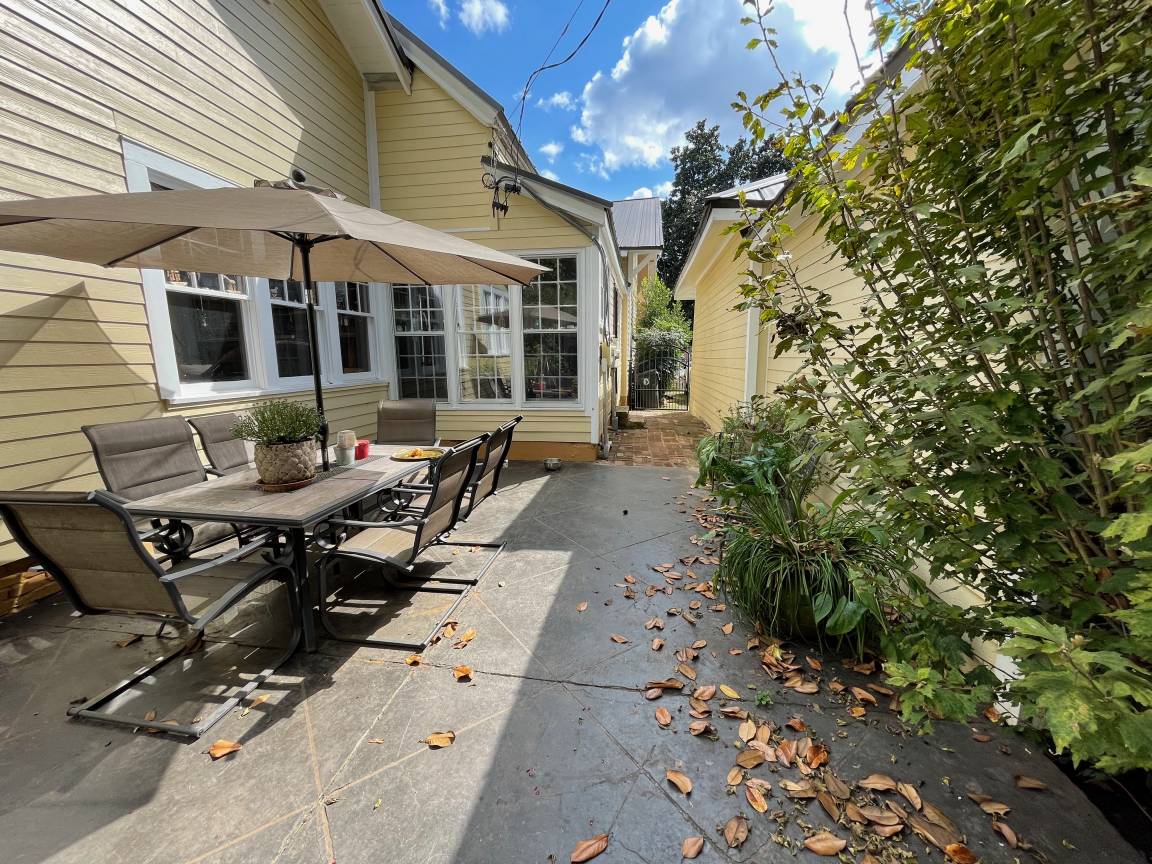 Cottage ∙ 2 Bedrooms ∙ 6 Guests - Tuscaloosa, AL