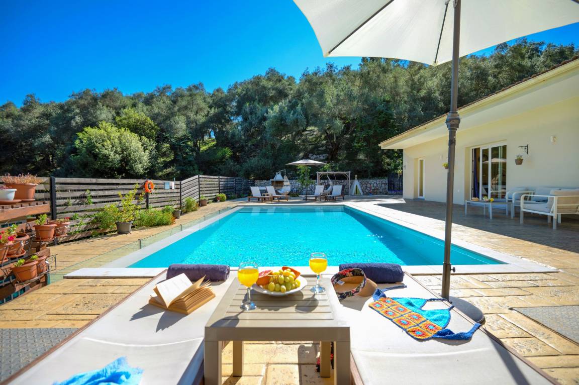 97 M² Villa ∙ 3 Bedrooms ∙ 7 Guests - Ksamil