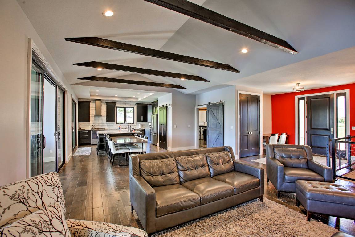 325 M² House ∙ 5 Bedrooms ∙ 16 Guests - Traverse City, MI