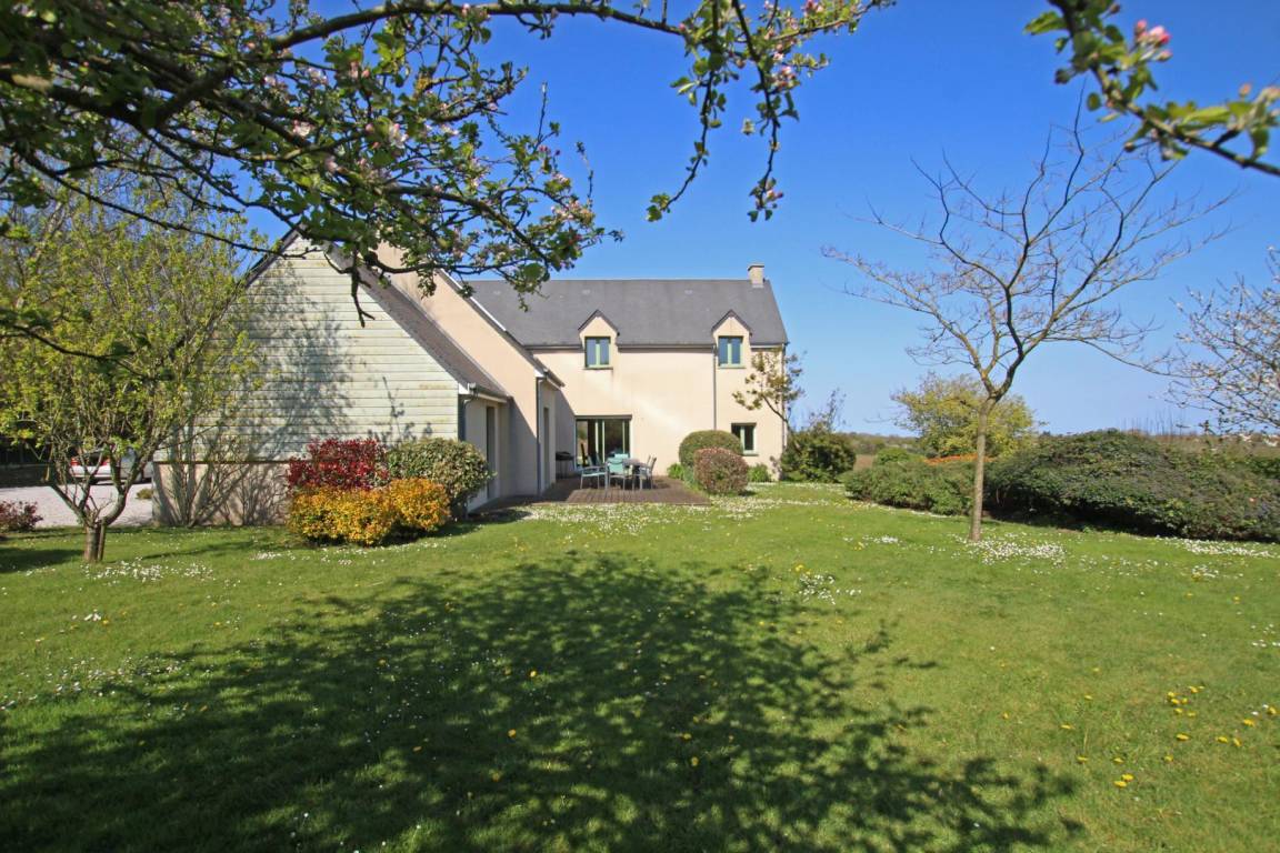 228 M² Gîte ∙ 5 Chambres ∙ 12 Personnes - Isigny-sur-Mer