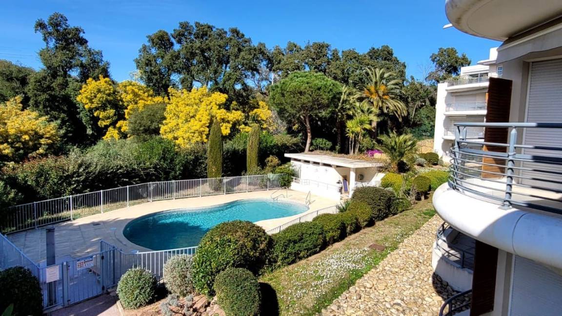 76 M² House ∙ 2 Bedrooms ∙ 4 Guests - Saint-Raphaël