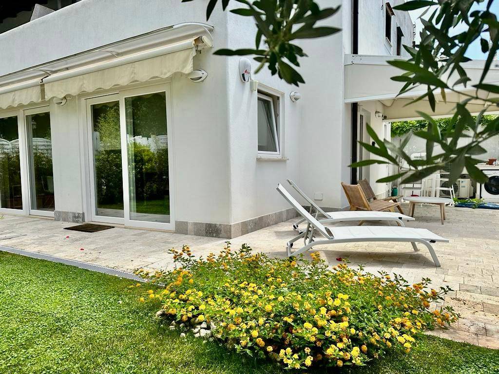 70 M² Appartement ∙ 2 Chambres ∙ 4 Personnes - Cerveteri