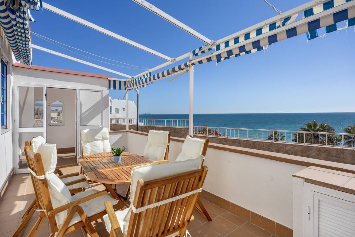 100 M² Apartamento ∙ 3 Habitaciones ∙ 7 Huéspedes - Rota
