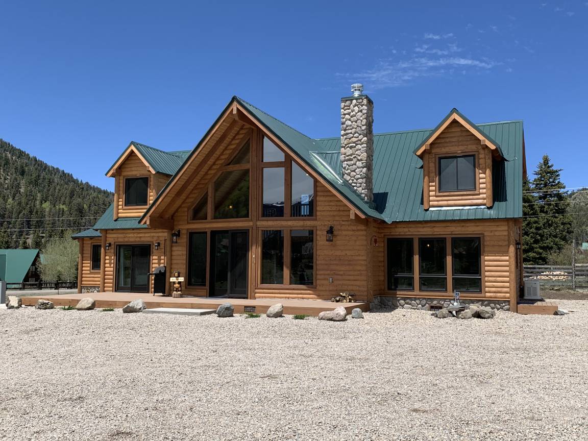 Cabin ∙ 3 Bedrooms ∙ 14 Guests - Taos Ski Valley, NM