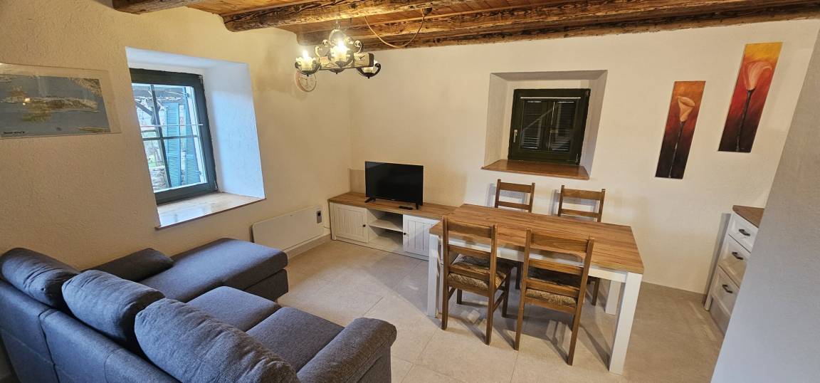 70 M² Ferienhaus ∙ 2 Schlafzimmer ∙ 5 Gäste - Lopar