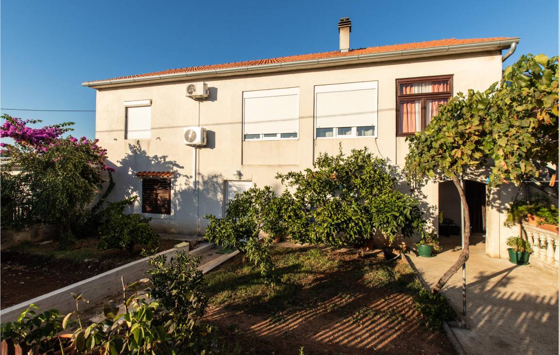 70 M² Ferienwohnung ∙ 2 Schlafzimmer ∙ 6 Gäste - Biograd na Moru
