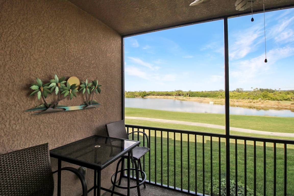 111 M² Condo ∙ 2 Bedrooms ∙ 4 Guests - Lakewood Ranch, FL