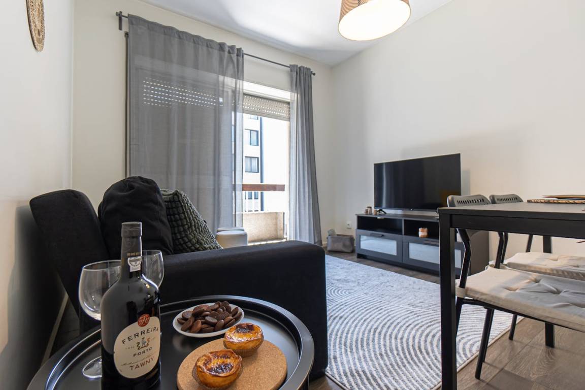 60 M² Apartamento ∙ 1 Quarto ∙ 2 Hóspedes - Porto