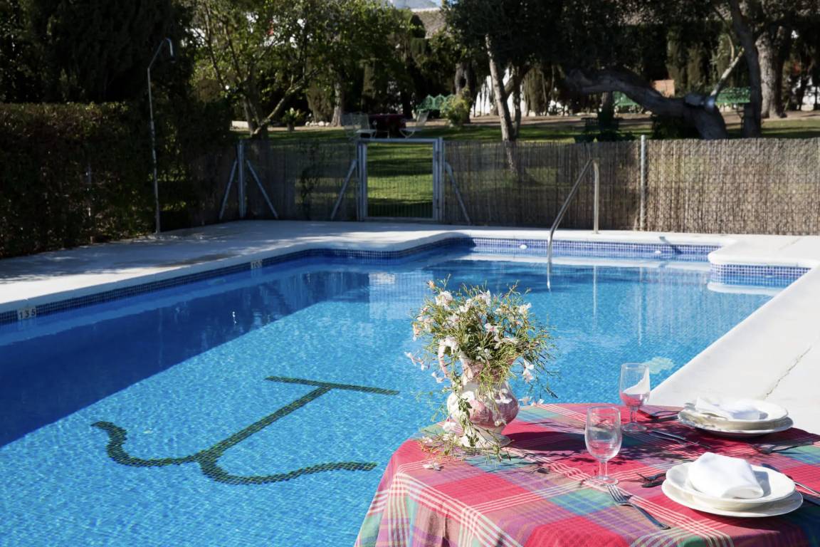 350 M² House ∙ 7 Bedrooms ∙ 15 Guests - Trebujena