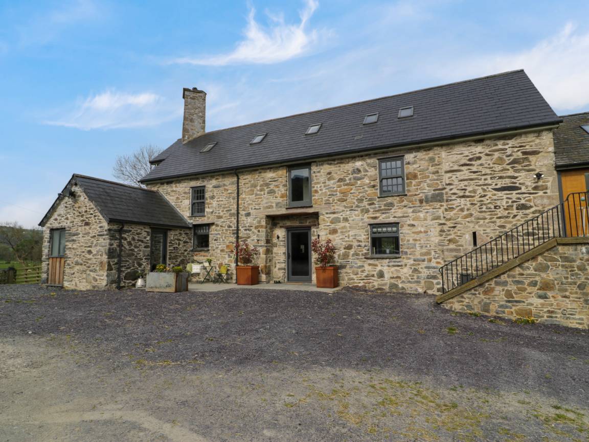 Cottage ∙ 5 Bedrooms ∙ 10 Guests - Colwyn Bay
