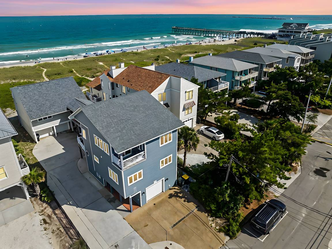 House ∙ 4 Bedrooms ∙ 8 Guests - Wrightsville Beach, NC