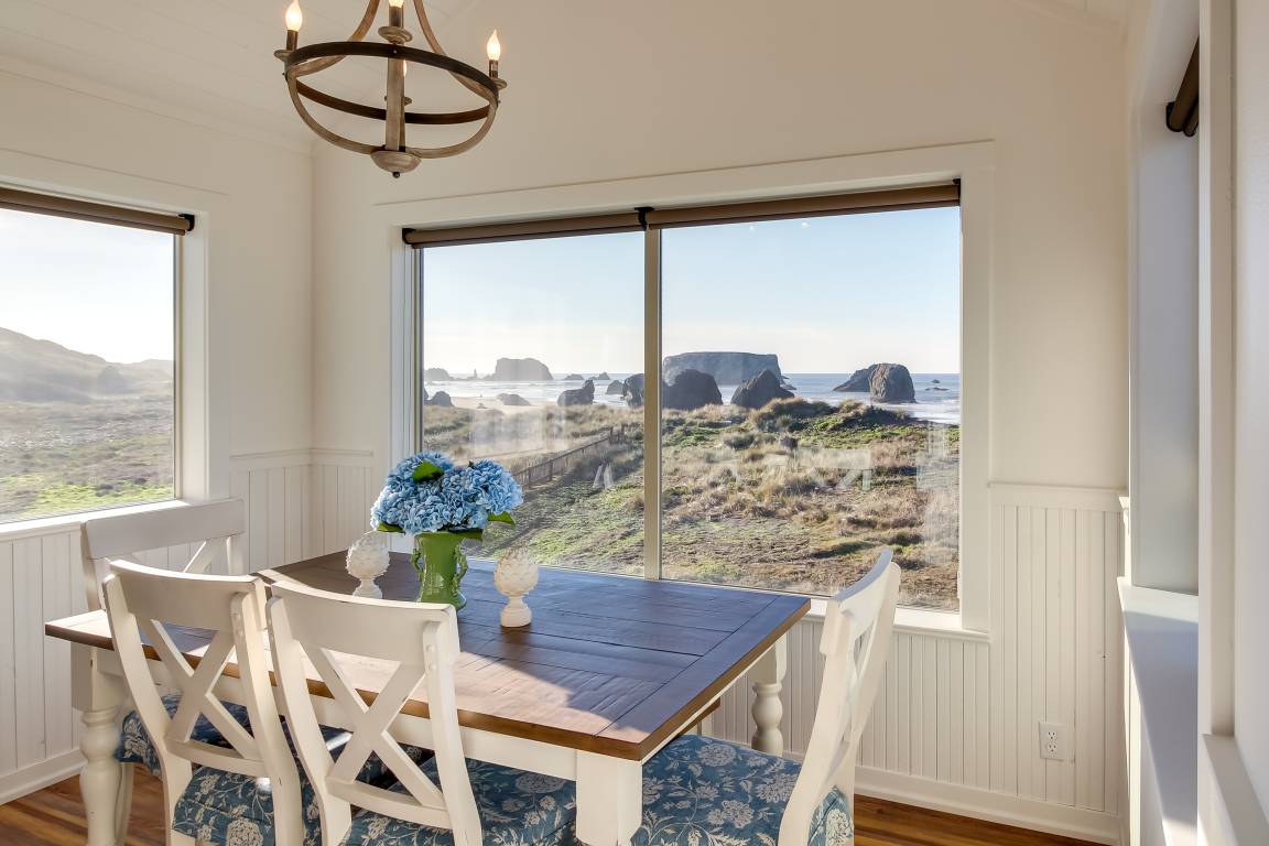 176 M² House ∙ 4 Bedrooms ∙ 7 Guests - Bandon, OR